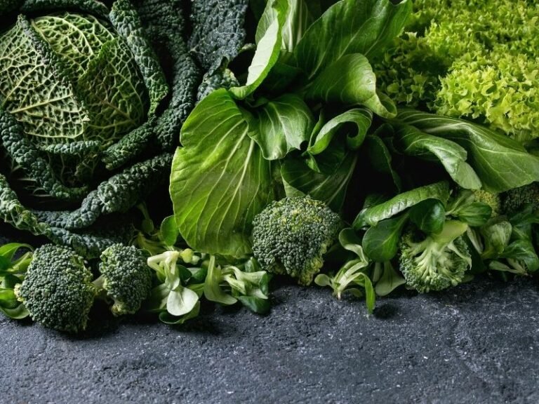 Best Leafy Green Vegetables List, Benefits, and How To Use