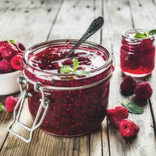 5 Minute, Spiced, Raw Berry Jam With Chia Seeds